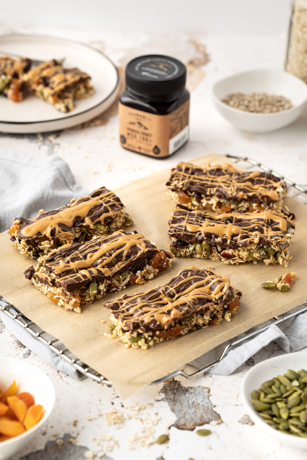 Egmont Honey – Dark chocolate & honey raw energy bars